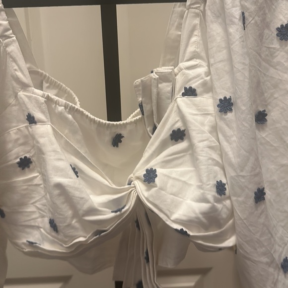 FARM Rio | Tops | Farm Rio White Flowerembroidered Cotton Crop Top New ...